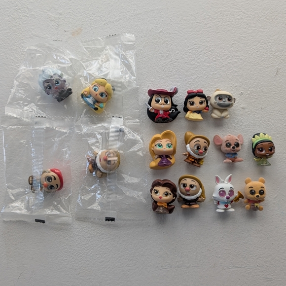 Disney | Toys | 6 Disney Doorables Figures Snow White Belle Rapunzel ...